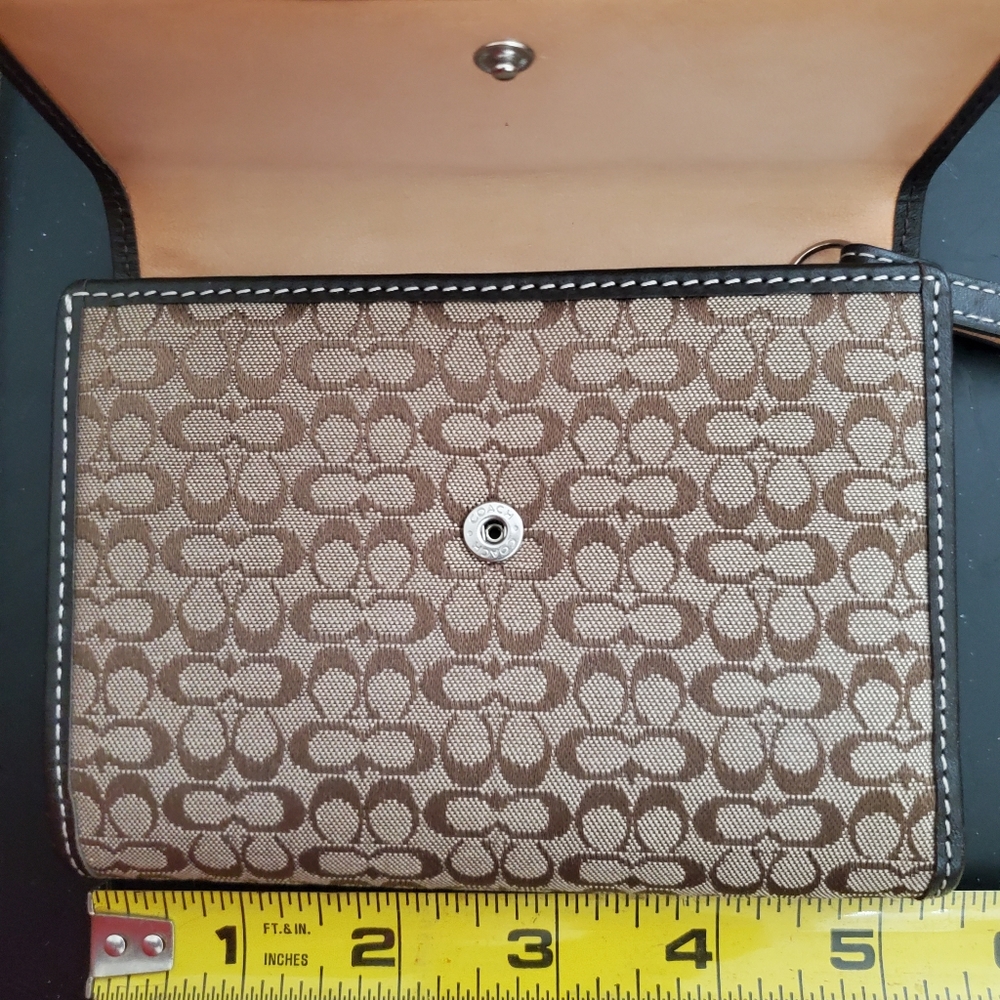 Small Coach Mini Signature Trifold Wallet - Gem